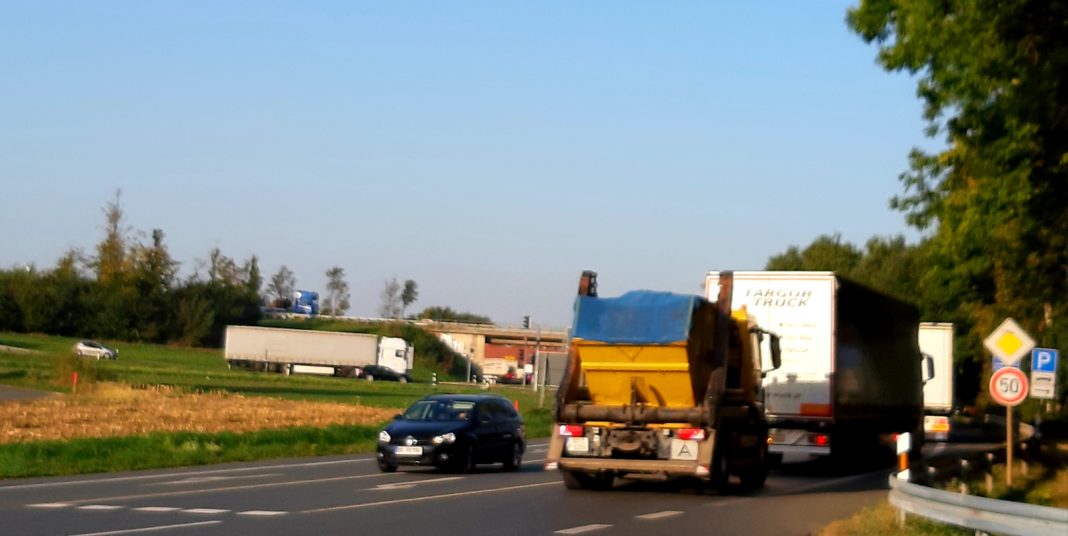 Bis nachmittags Stau nach schwerem A44-Unfall | Rundblick Unna